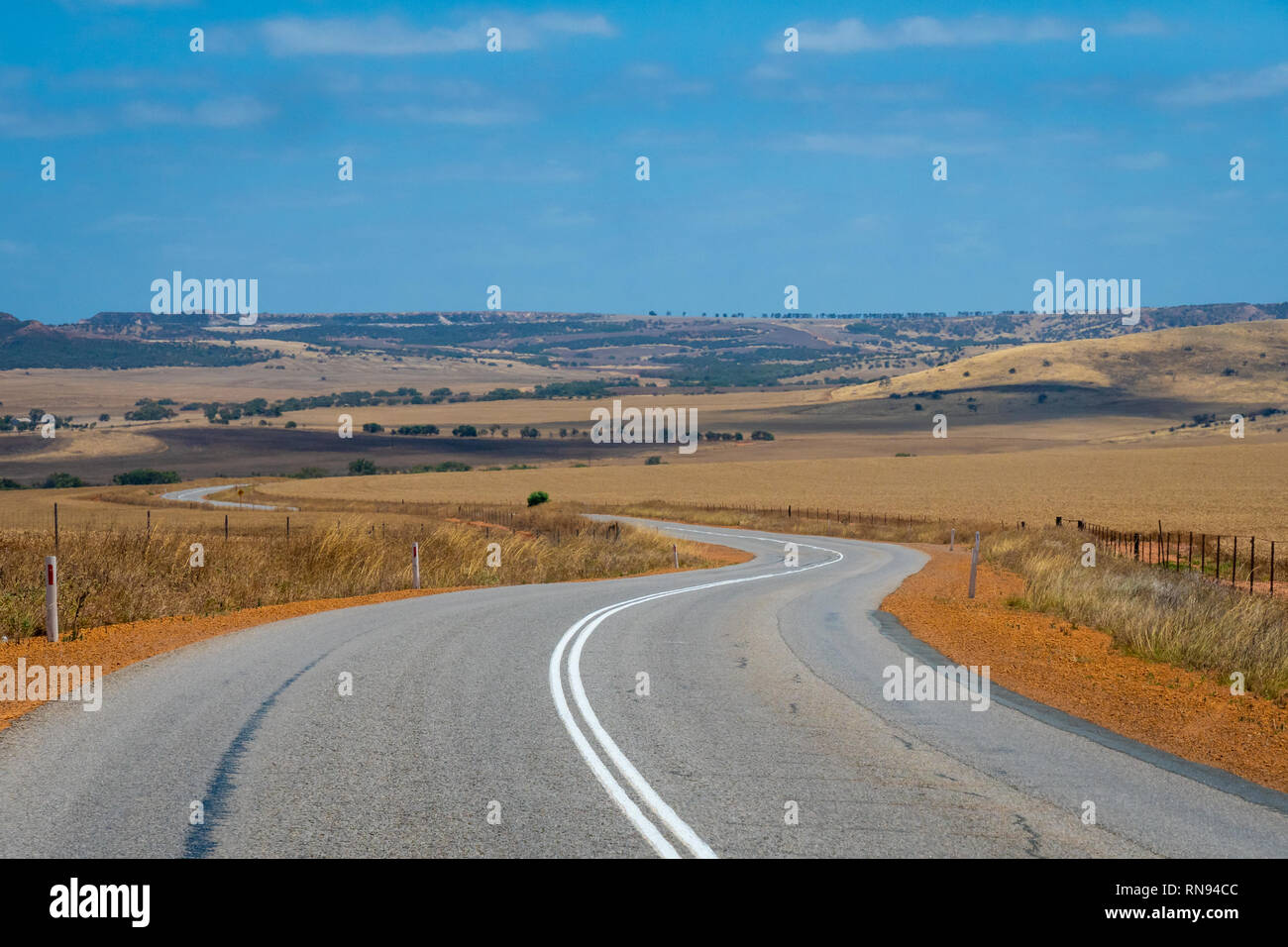 Australian road markings hi-res stock photography and images - Alamy