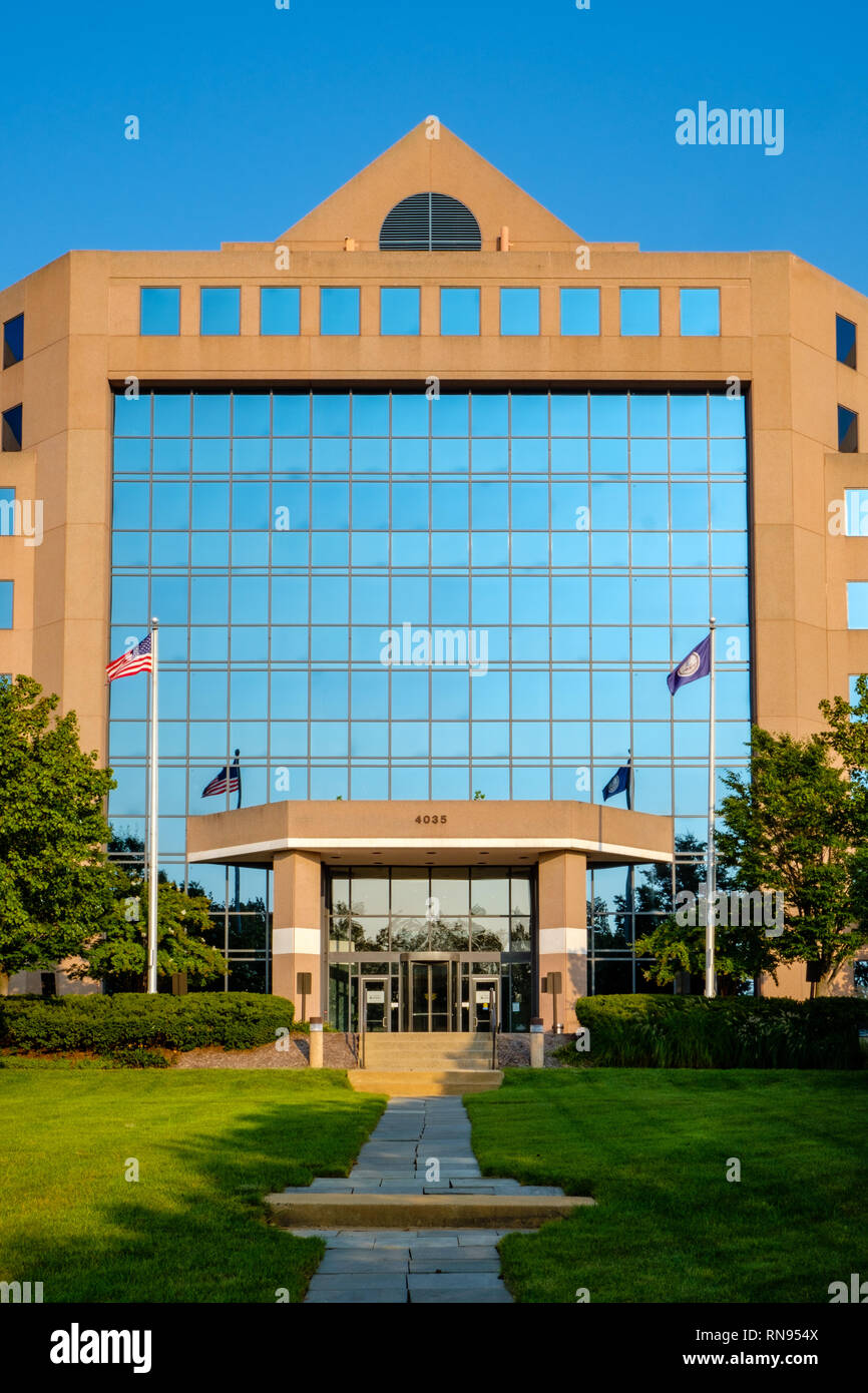 Crown Ridge at Fair Oaks, 4035 Ridge Top Road, Fairfax, Virginia Stock ...