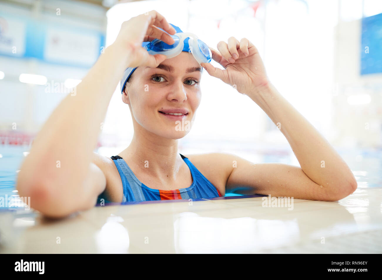 One piece swimming suit hi-res stock photography and images - Alamy