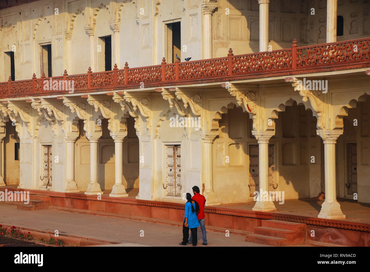 Arcade surrounding Anguri Bagh (Grape Garden) in Agra Fort, Uttar ...
