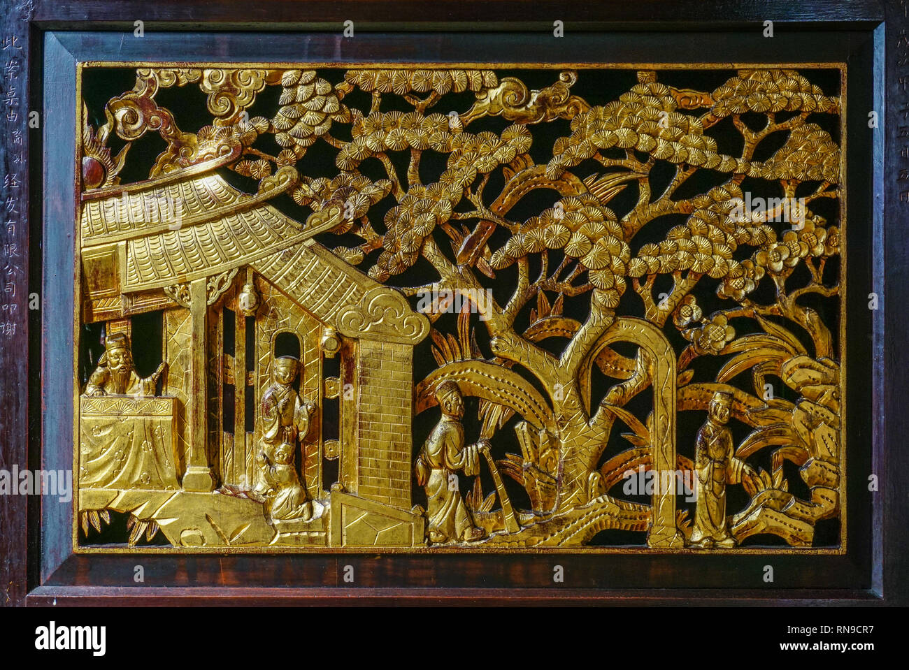 Traditional old Chinese window with wood carving in ancient temple ...