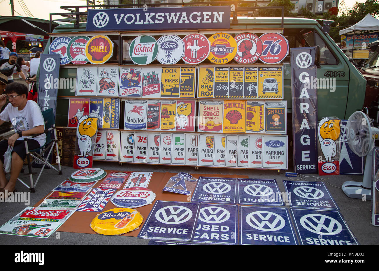 Volkswagen classic car logo sign vehicle hi-res stock photography and ...