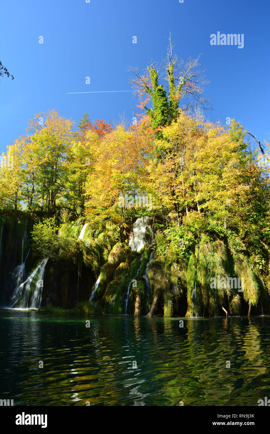 Waterfalls in Plitvice National Park in autumn, Croatia Stock Photo - Alamy