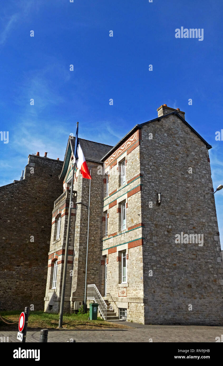 Dinan city flag hi-res stock photography and images - Alamy