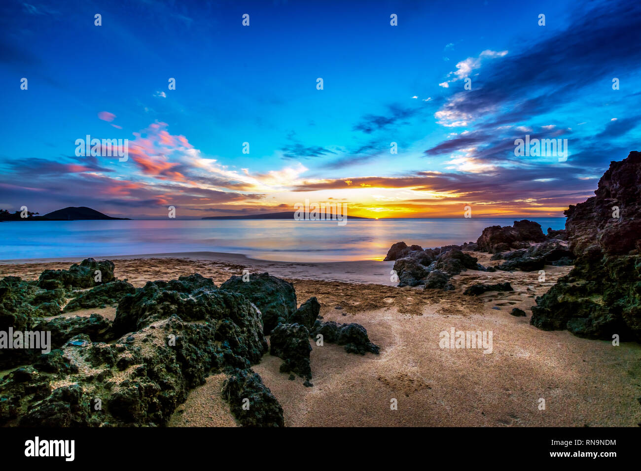 Lahaina pier hi-res stock photography and images - Alamy
