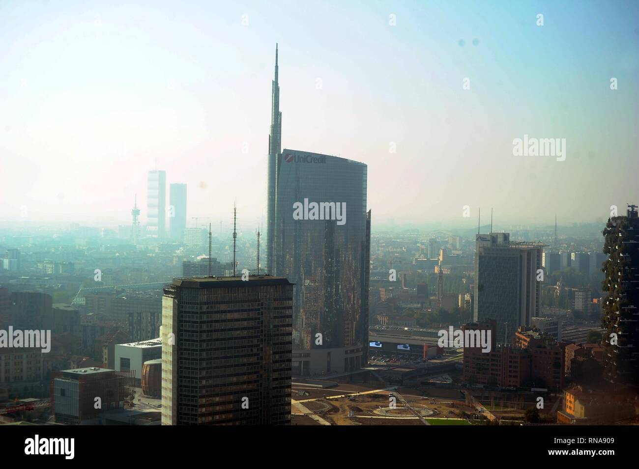 Monday, October 16 - Air pollution in Milan seen from Palazzo Pirelli ...