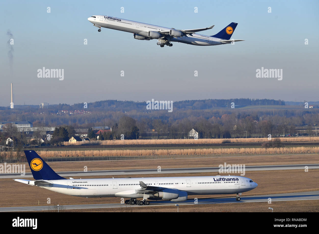 Lufthansa airbus a340 take off hi-res stock photography and images - Alamy