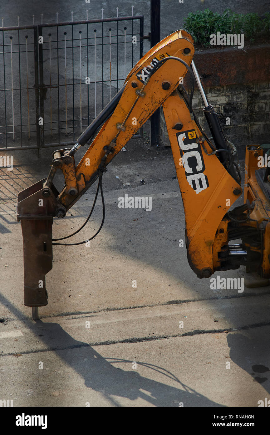 Indian digging road hi-res stock photography and images - Alamy