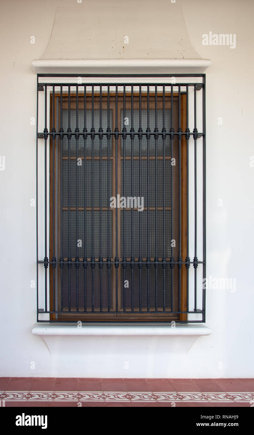 old white window with colonial style Stock Photo - Alamy