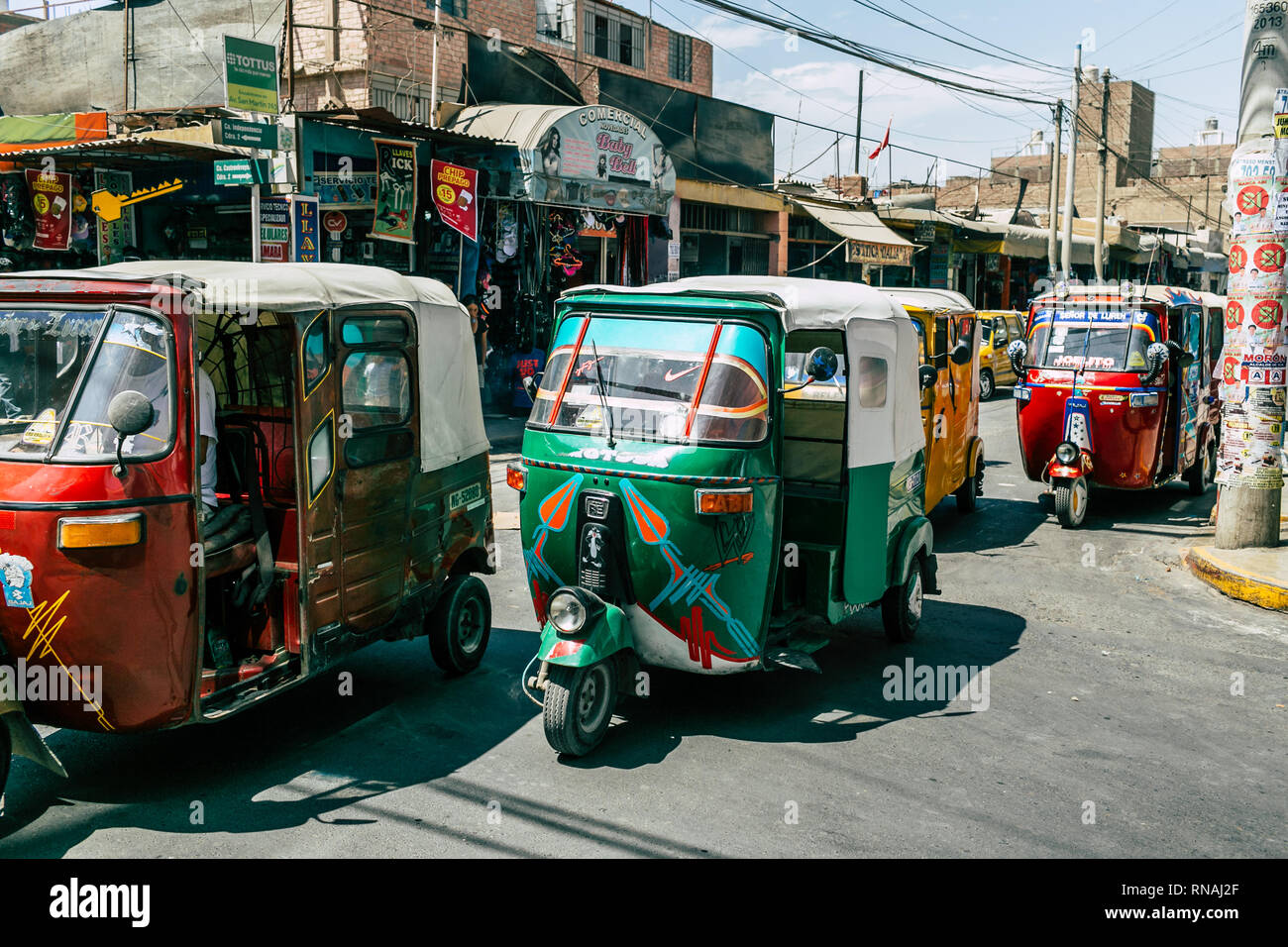 Taxi Peru Stock Photos & Taxi Peru Stock Images - Alamy