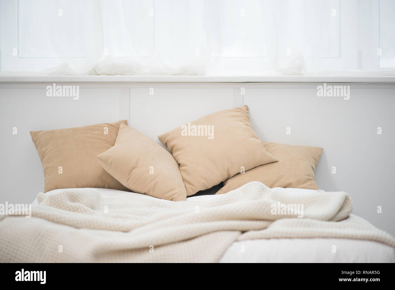 Empty bed hi-res stock photography and images - Alamy