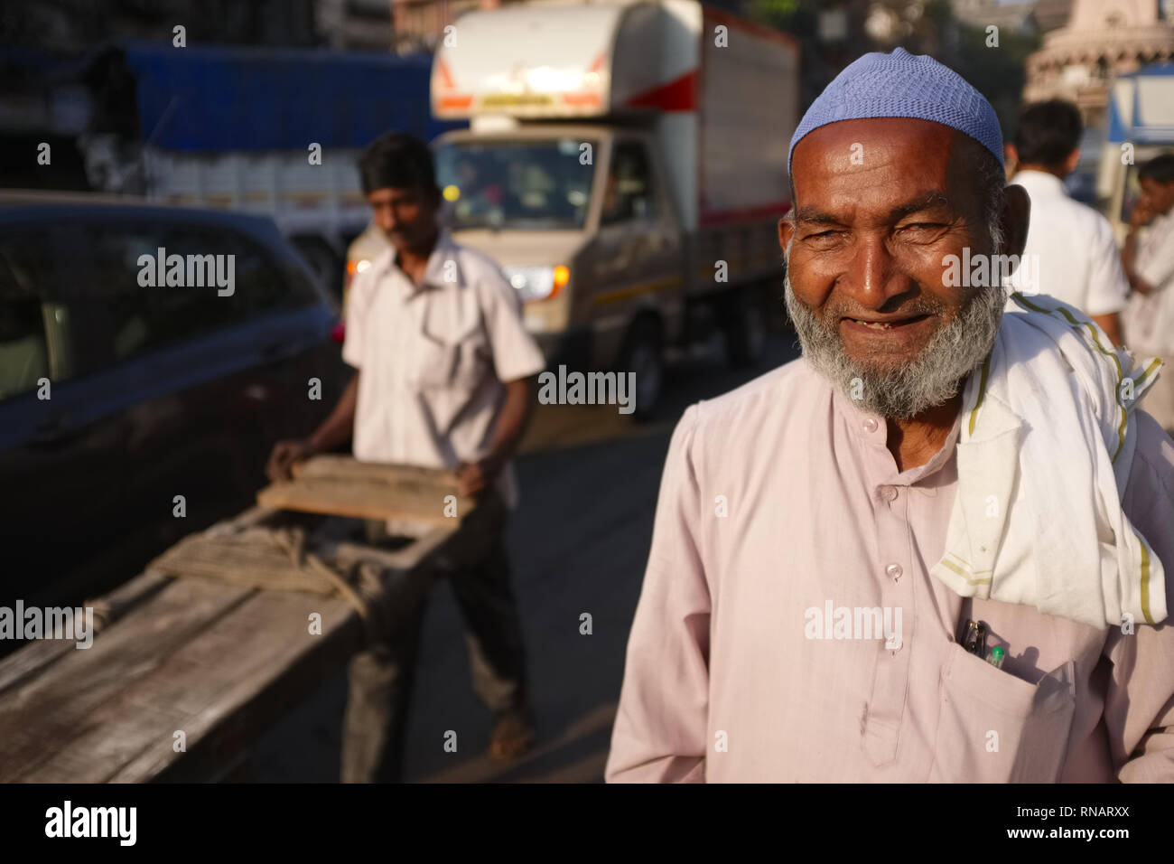 Indian muslim man in mumbai hi-res stock photography and images - Alamy
