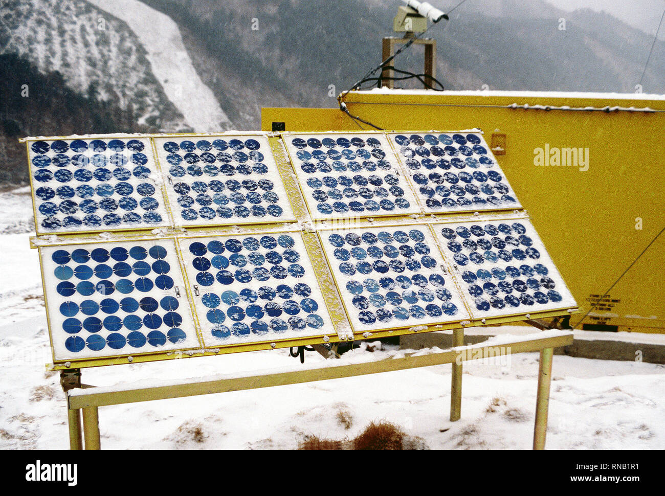 1980s solar panel hi-res stock photography and images - Alamy