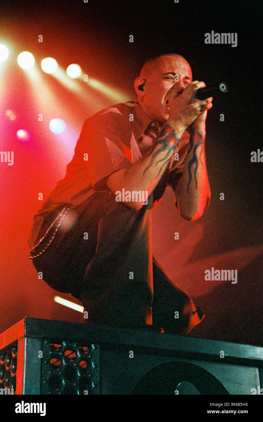 Chester bennington hi-res stock photography and images - Alamy