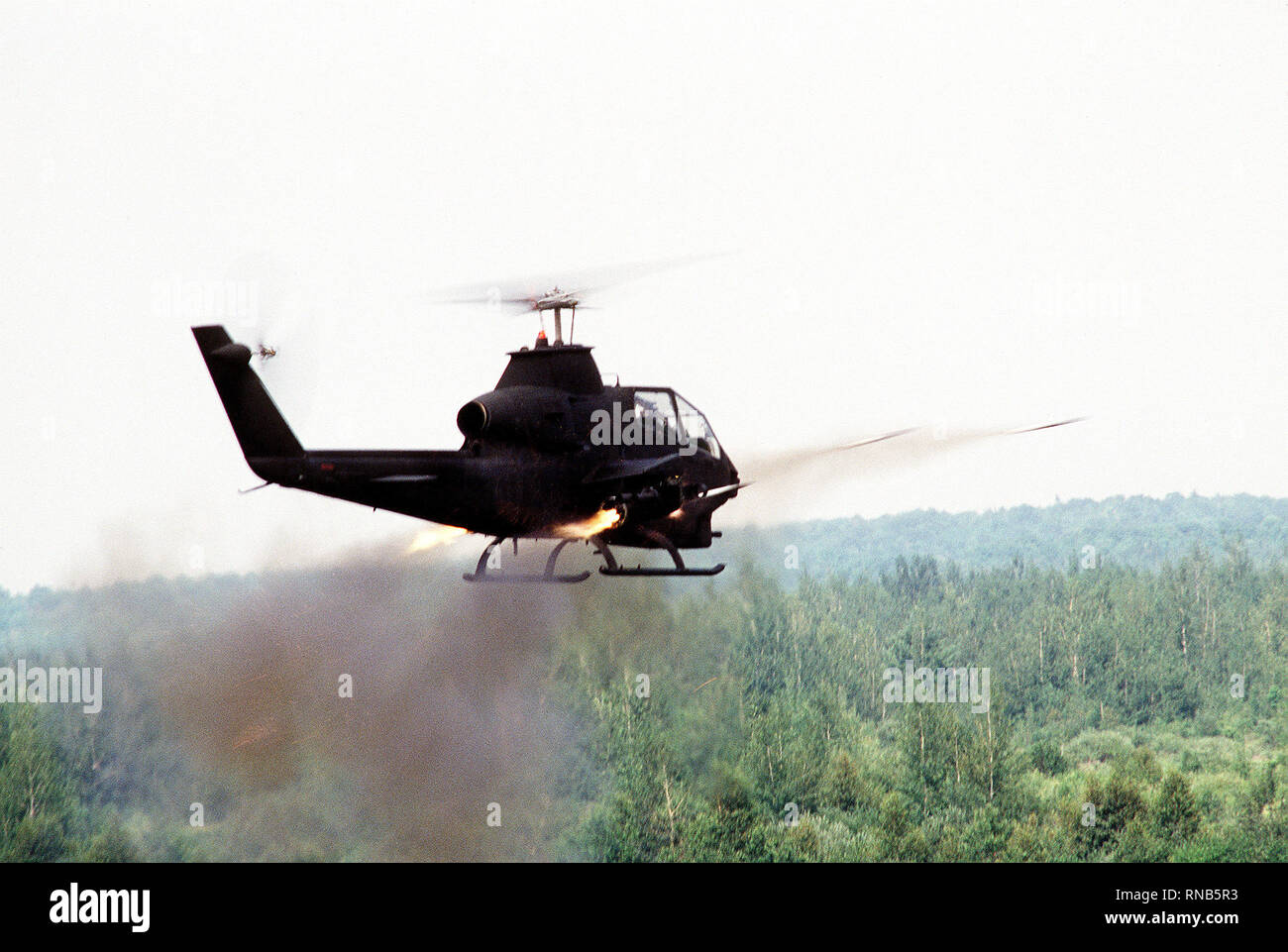 1981 ah 1 cobra helicopter hi-res stock photography and images - Alamy