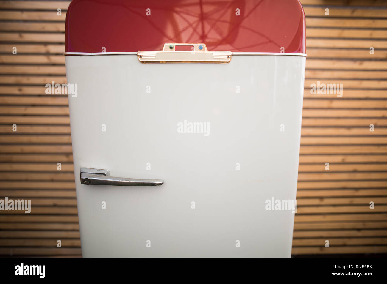 Vintage refrigerator close up hi-res stock photography and images - Alamy