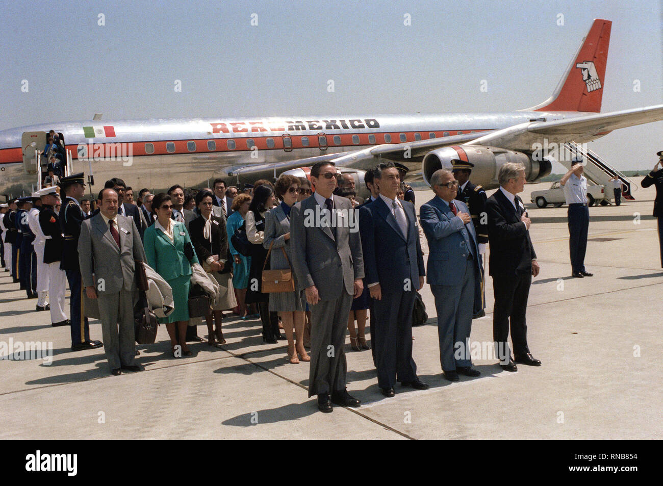 1980 - Mexican Congress members pay honor to the U.S. flag upon their ...