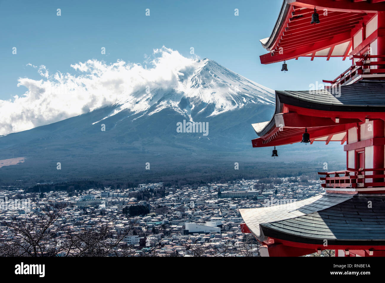 Mt fuji with chureito pagoda hi-res stock photography and images - Alamy