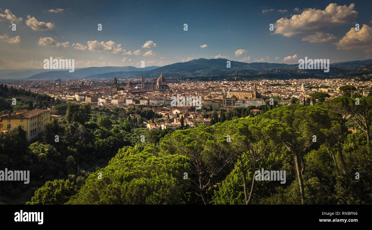Beautiful Florence sunset city skyline with Florence Duomo Panorama of ...