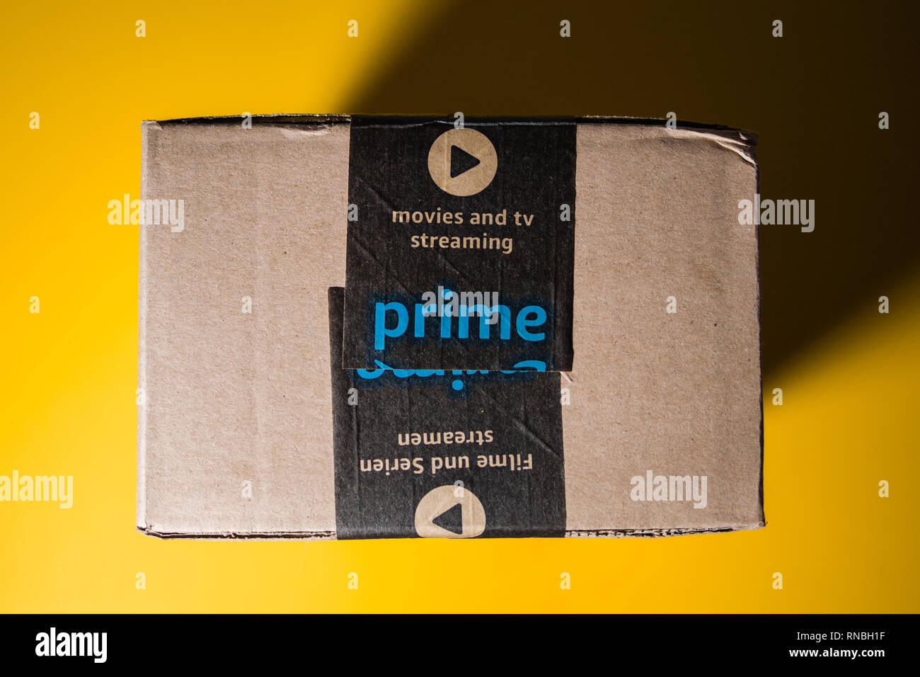 Amazon box studio hi-res stock photography and images - Alamy