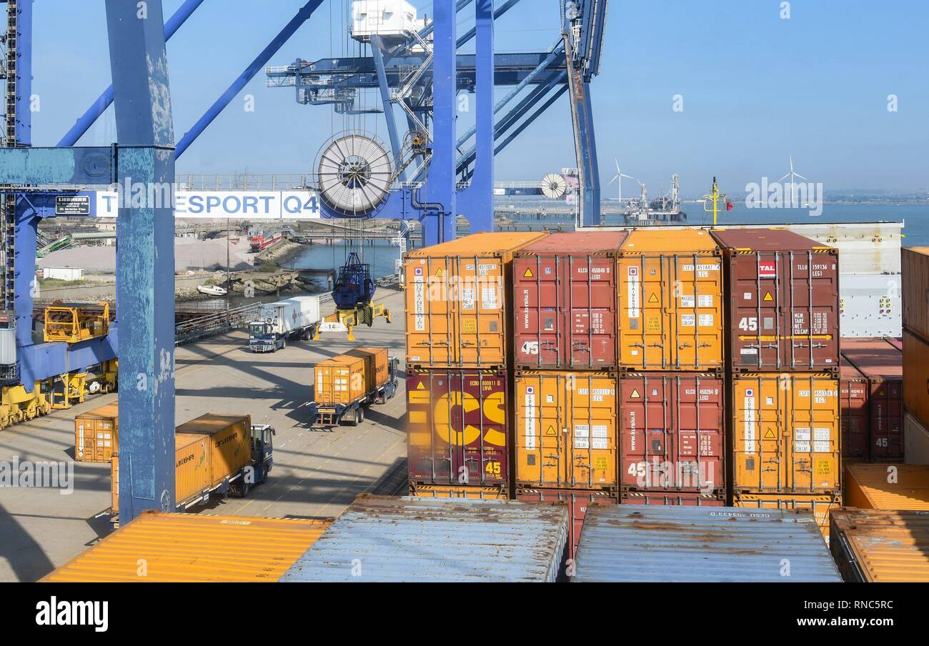 Container terminal in Thamesport, Great Britain, Aug. 26, 2017 | usage ...
