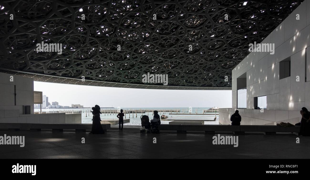 Louvre abu dhabi dome roof hi-res stock photography and images - Alamy