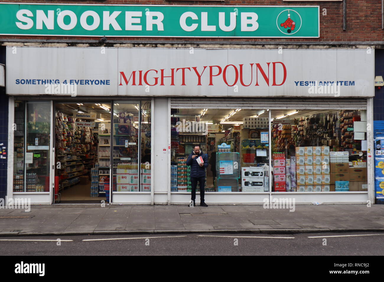 Cheap goods hi-res stock photography and images - Alamy