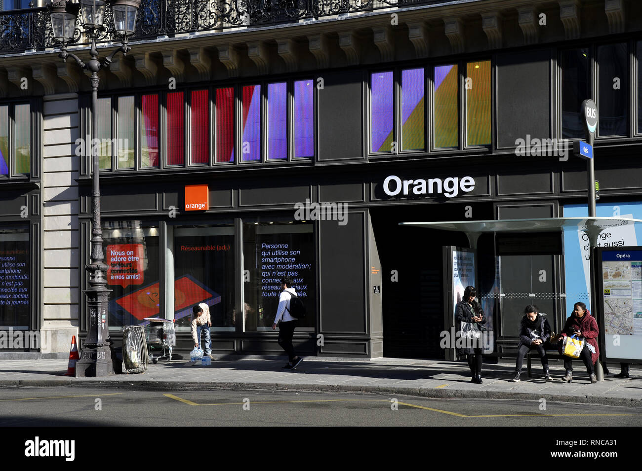 Orange phone shop - Paris - France Stock Photo - Alamy