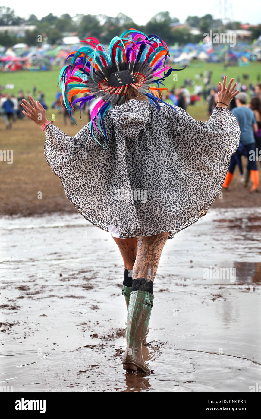 Woman struggles hi-res stock photography and images - Alamy