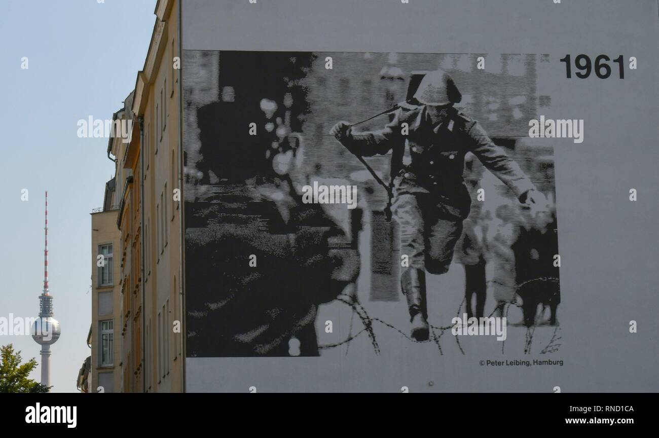 jump in the freedom, memorial of the Berlin wall, Aug. 16, 2018 | usage worldwide Stock Photo ...