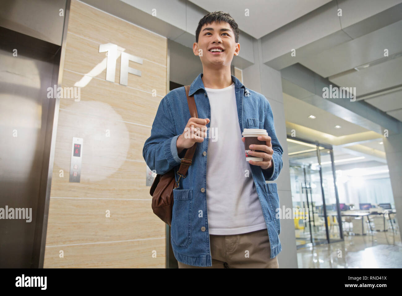 Business young man to work Stock Photo - Alamy
