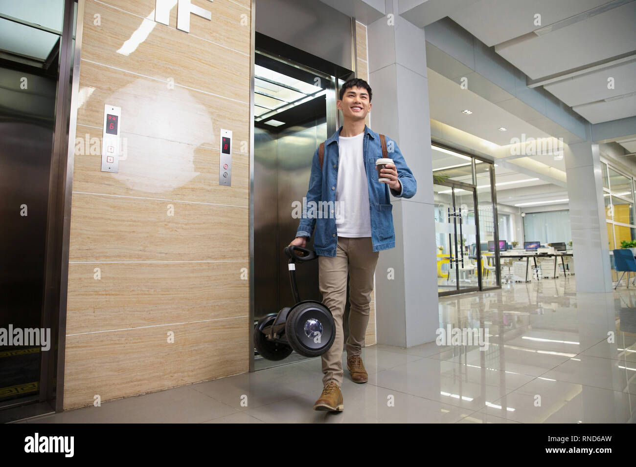 Business young man to work Stock Photo - Alamy