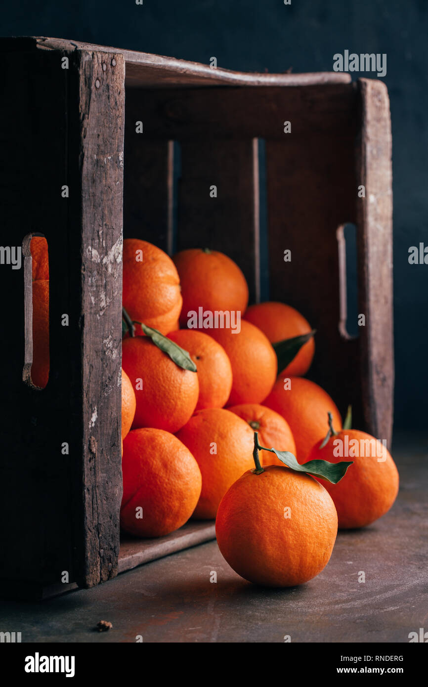 Old box of oranges hi-res stock photography and images - Alamy