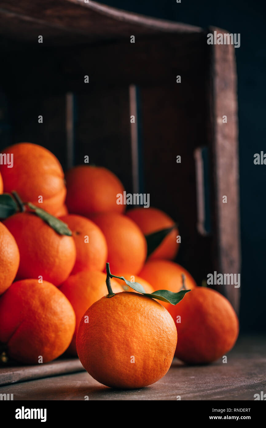 Old box of oranges hi-res stock photography and images - Alamy