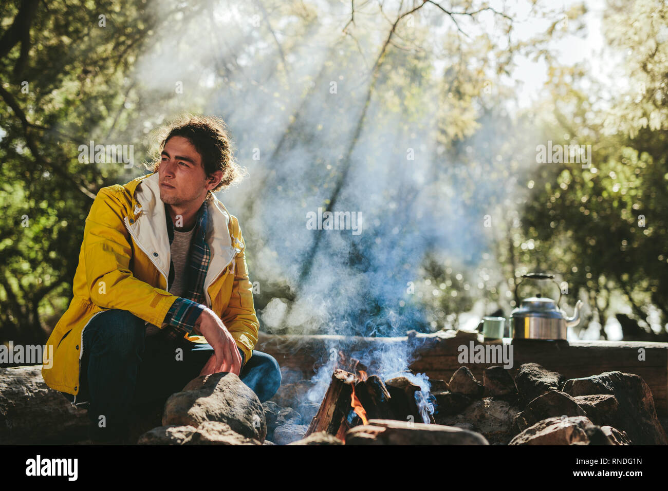 Beside a campfire hi-res stock photography and images - Alamy