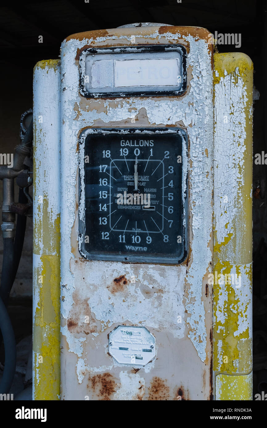 Vintage truck gas pump hi-res stock photography and images - Alamy
