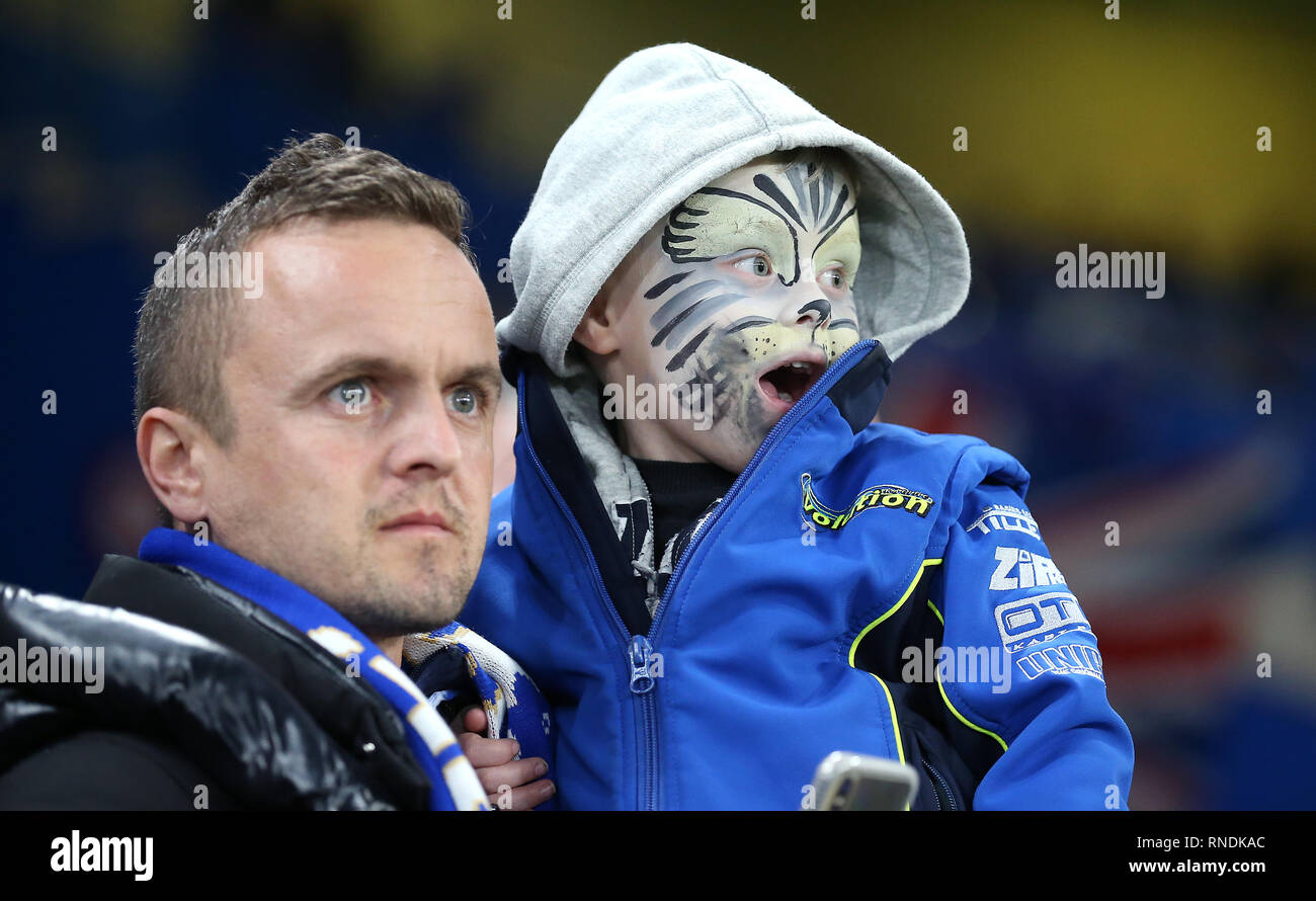 Chelsea fans face paint hi-res stock photography and images - Alamy