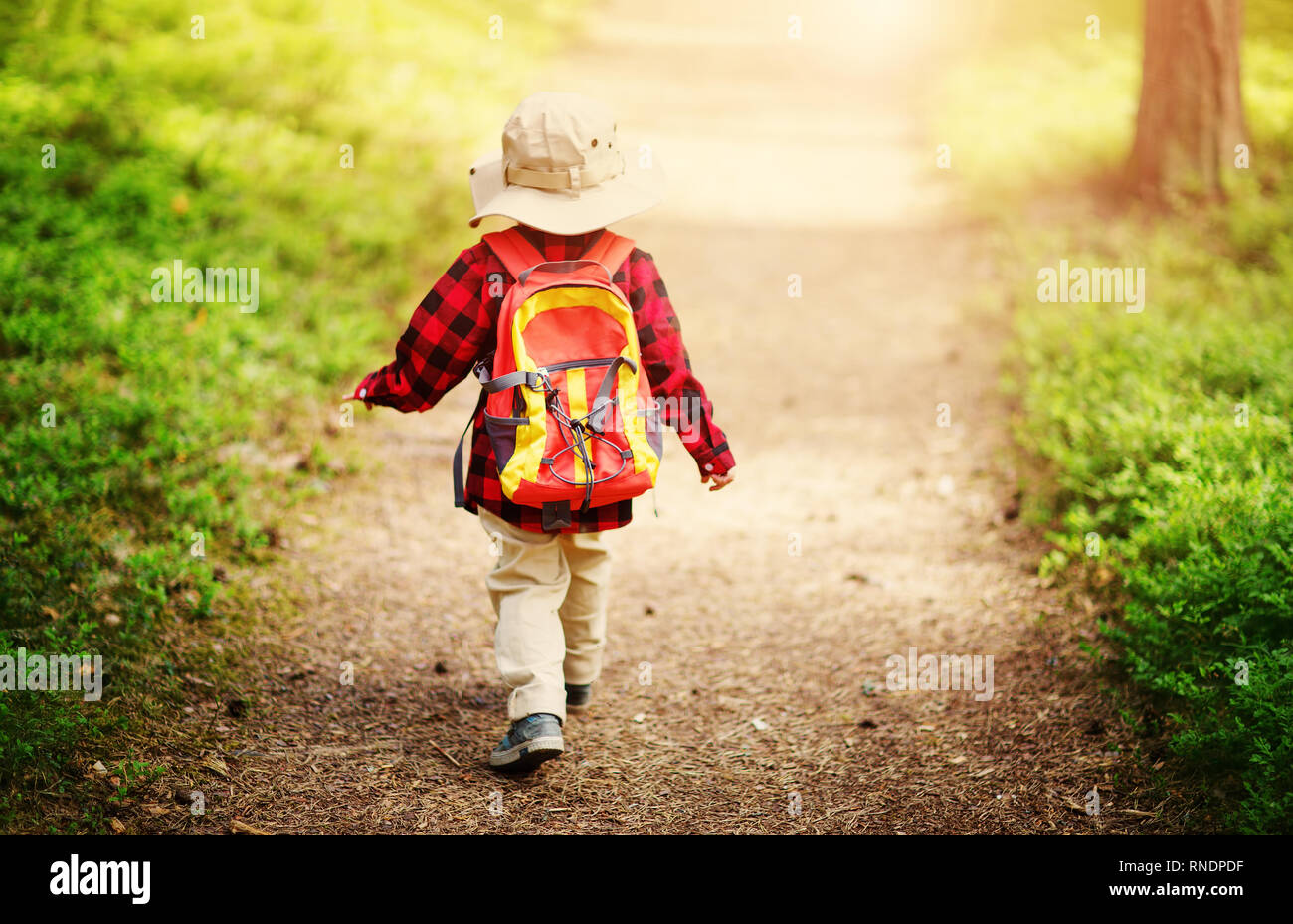 Child going camping hi-res stock photography and images - Alamy