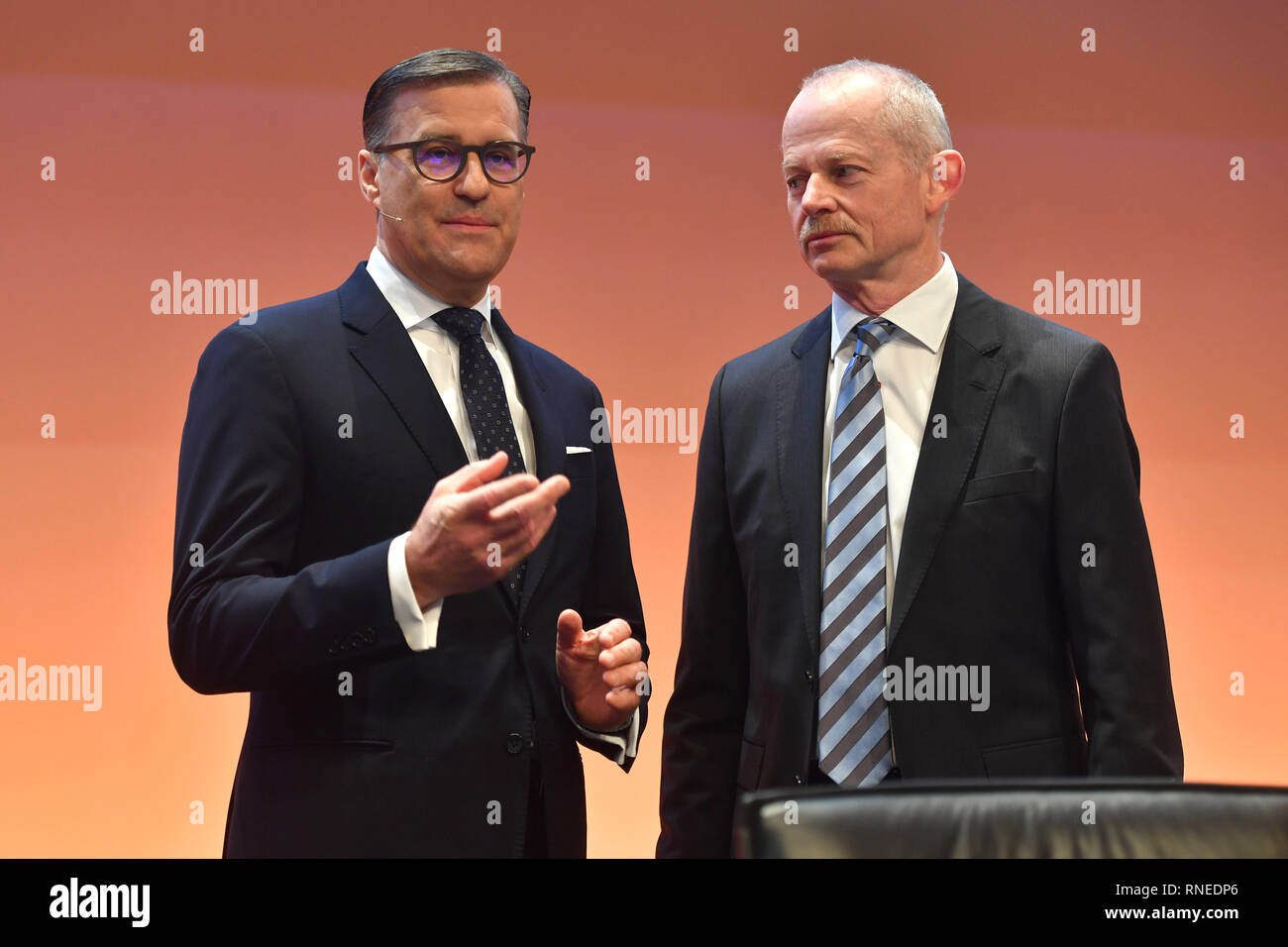 v.li:Dr. Olaf Berlien, Chairman of the Management Board, Chairman of ...