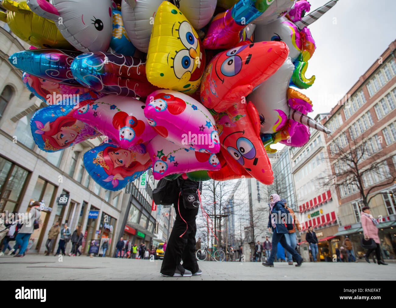 Mobile balloon vendor hi-res stock photography and images - Alamy
