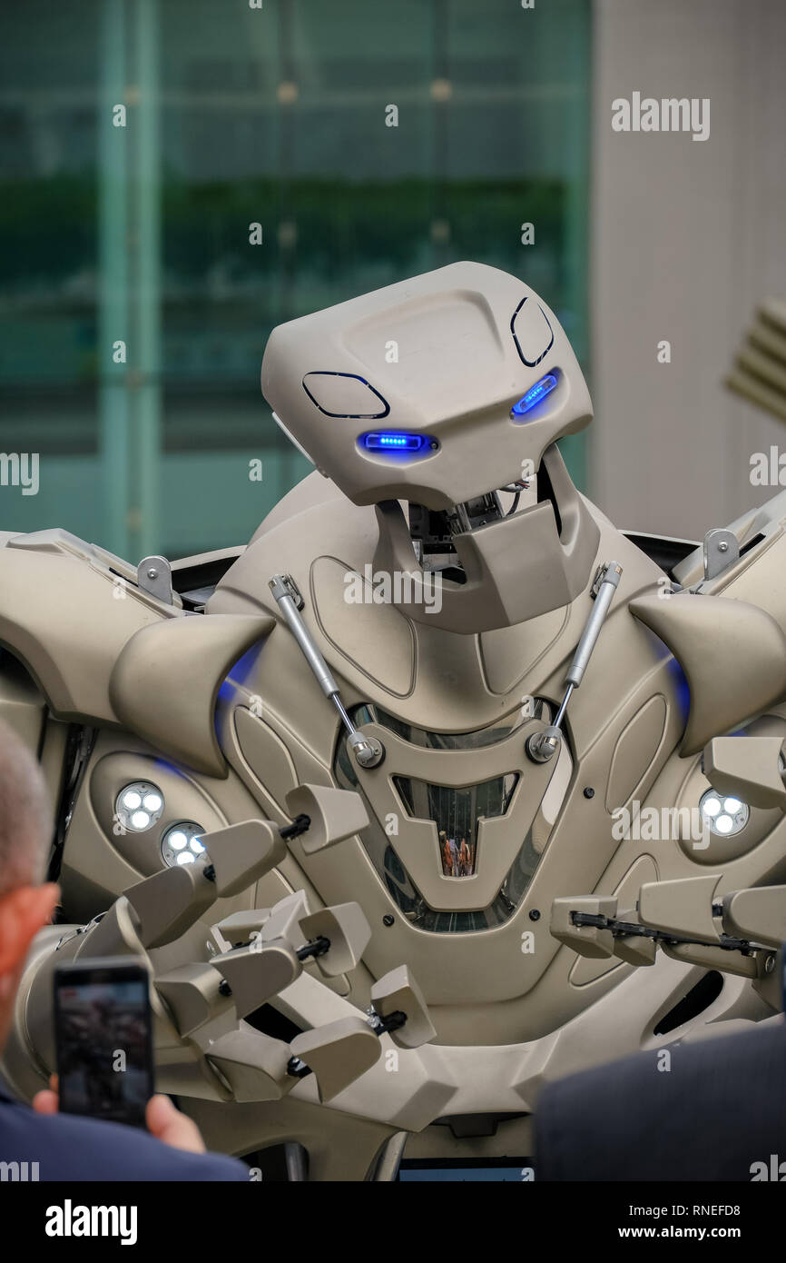 Robot exhibition hi-res stock photography and images - Alamy