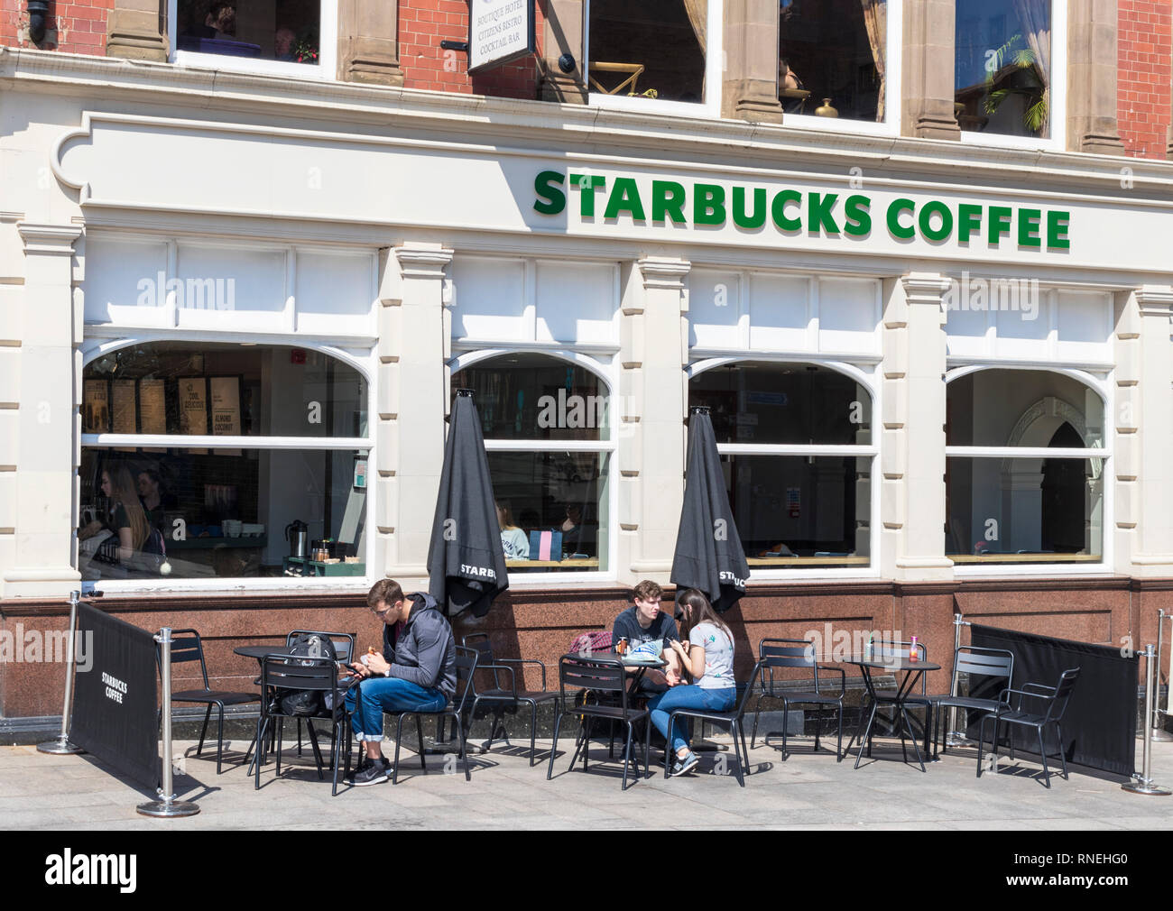 Starbucks coffee starbucks hi-res stock photography and images - Alamy