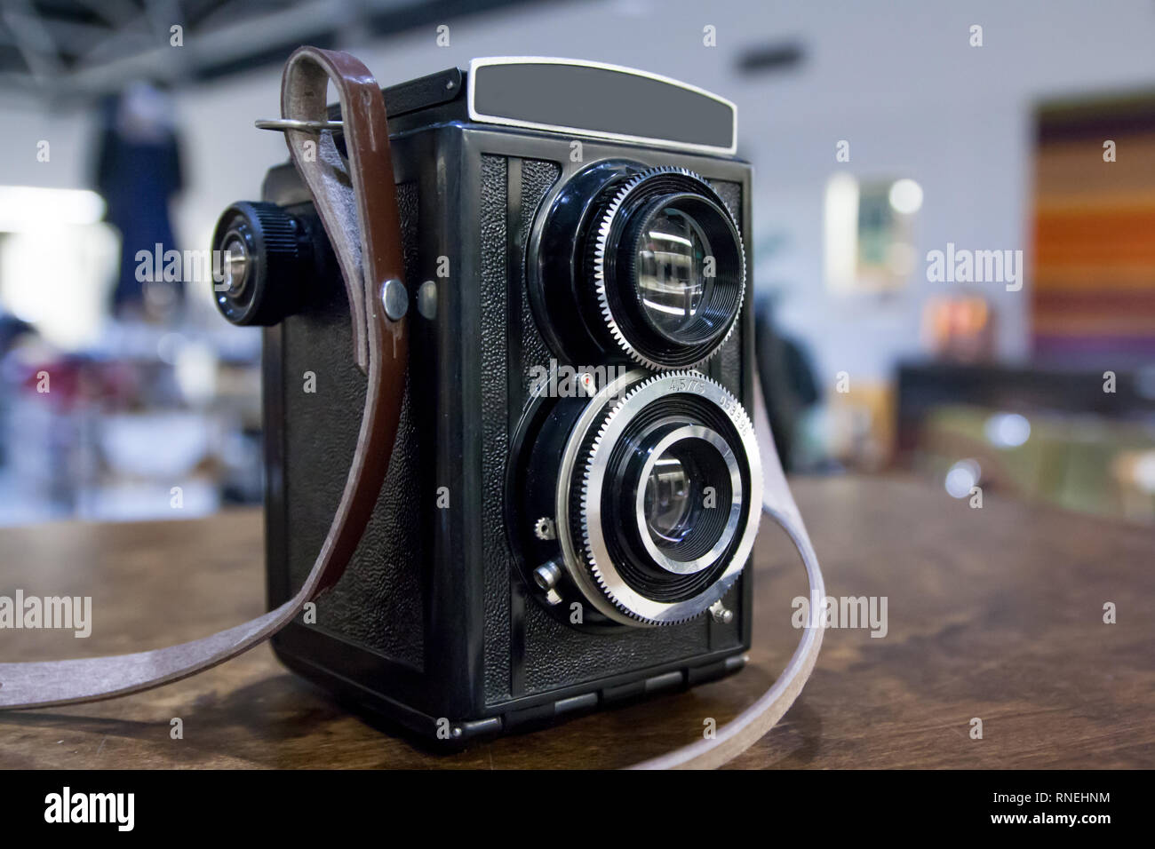 Traditional film twin lens reflex camera hi-res stock photography and ...