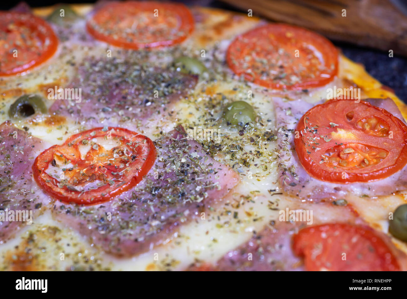 Home cooked pizza close hi-res stock photography and images - Alamy