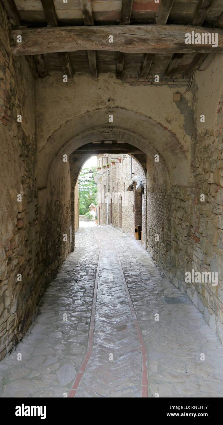 Umbrian architecture hi-res stock photography and images - Alamy