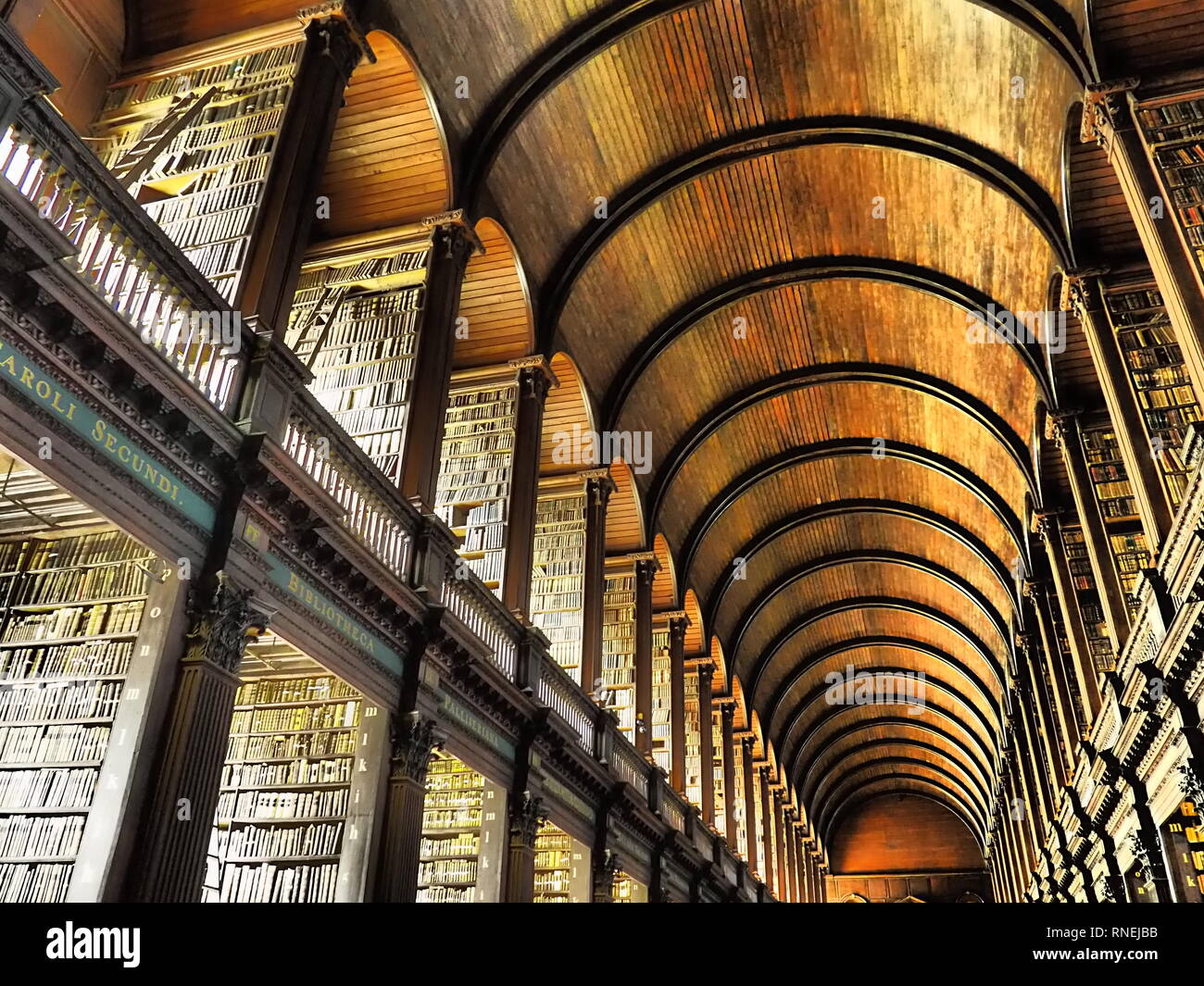 Trinity college dublin library hi-res stock photography and images - Alamy