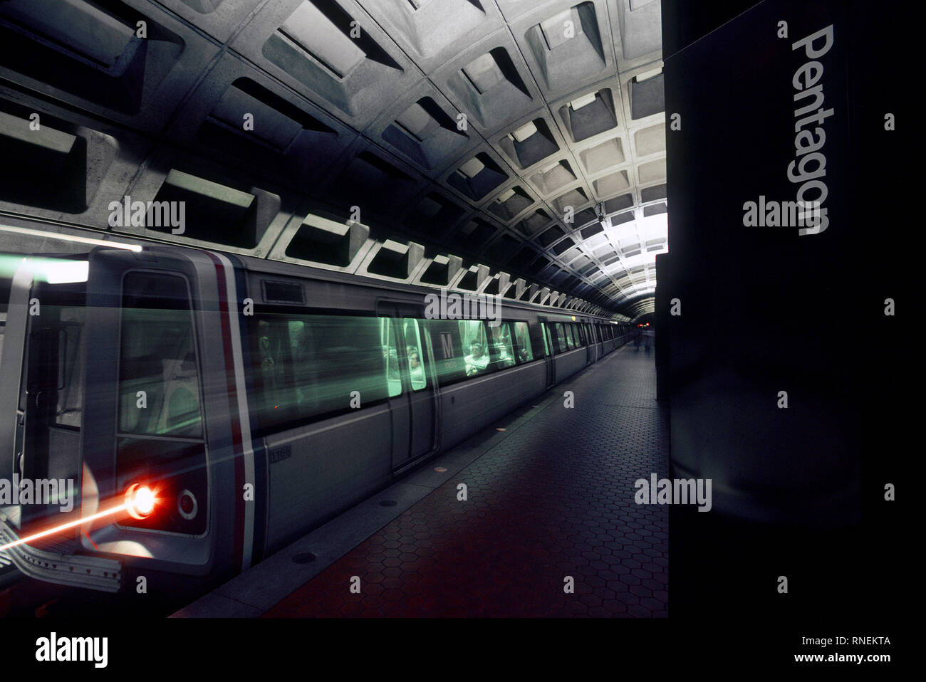 1980s pentagon subway hi-res stock photography and images - Alamy