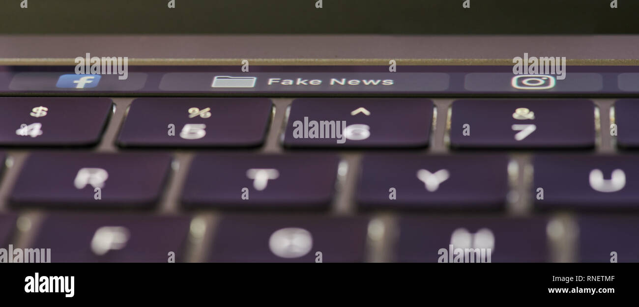 Fake news technology hi-res stock photography and images - Alamy