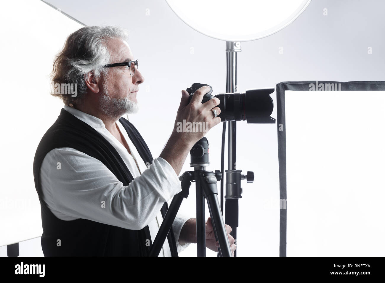 A professional photographer Stock Photo - Alamy