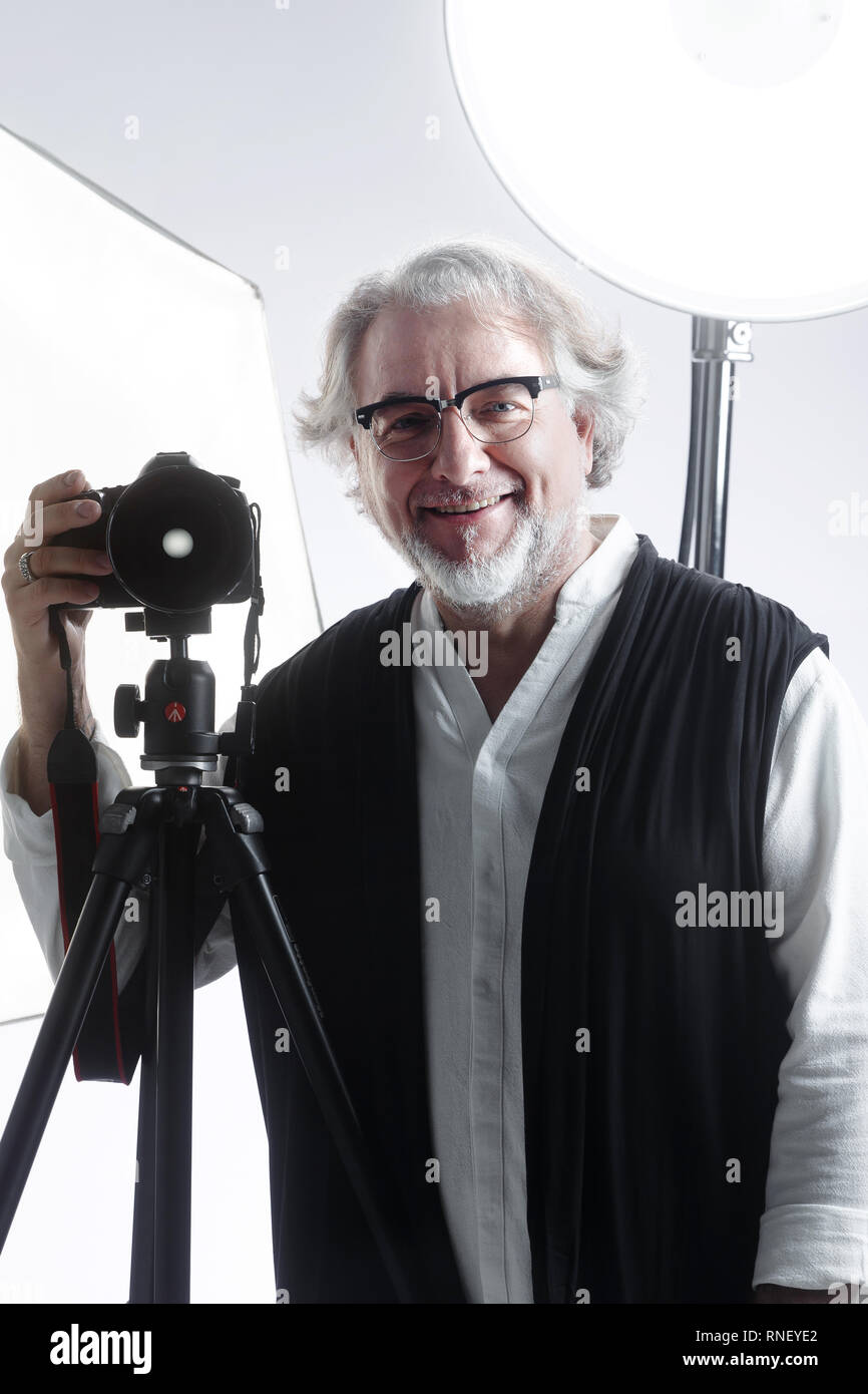 A professional photographer Stock Photo - Alamy